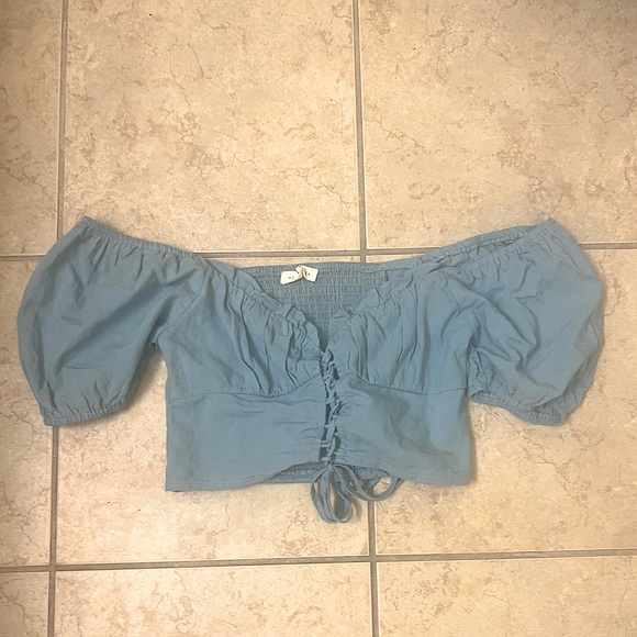 Tops | Xs Boutique Crop Top | Poshmark